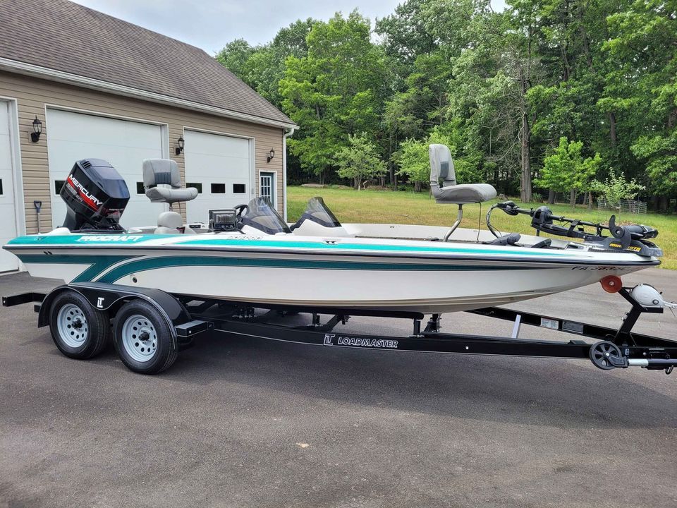 1997 Ranger Bass Boat
